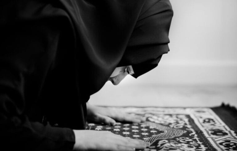 √ Doa Taubat Lengkap Dalam Lafaz Rumi dan Makasudnya